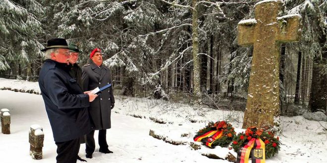 Gedenken an die Opfer von Krieg und Gewaltherrschaft auf dem Ehrenfriedhof bei Oderbrück im Harz